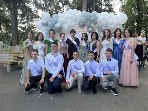 Свідоцтва про повну загальну середню освіту сьогодні отримали ще 26 випускників Сокирянської