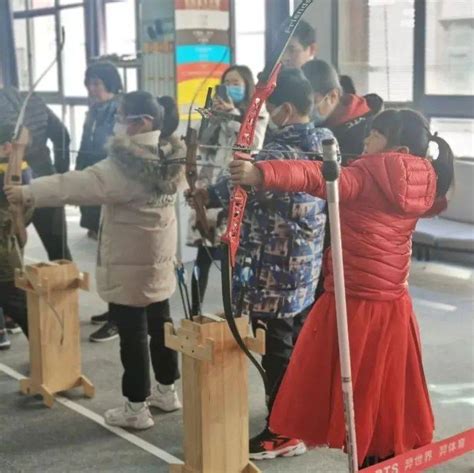 【活动回顾】感受射箭魅力 扬子小记者变身“神箭手”招新啦广而学中
