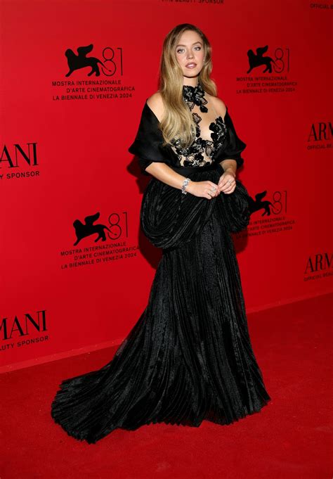 Sydney Sweeneys Nakedest Looks Are Full Of Spicy Couture
