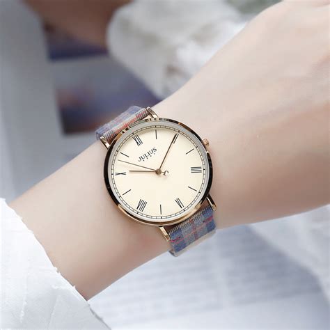 正品聚利时新款女表英伦复古格子帆布带手表女学生韩版简约石英表 虎窝淘