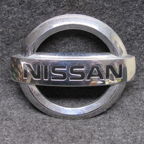 2007 11 Nissan Altima Trunk Deck Lid Center Chrome Emblem 84890 Ja000
