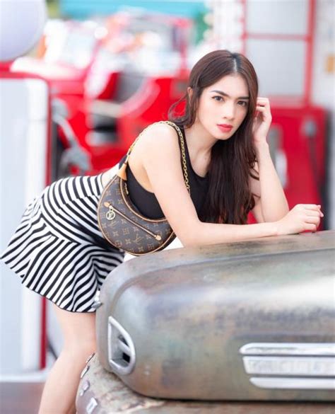 Biodata Dan Agama Angel Karamoy Artis Cantik Yang Dituding Selingkuhan