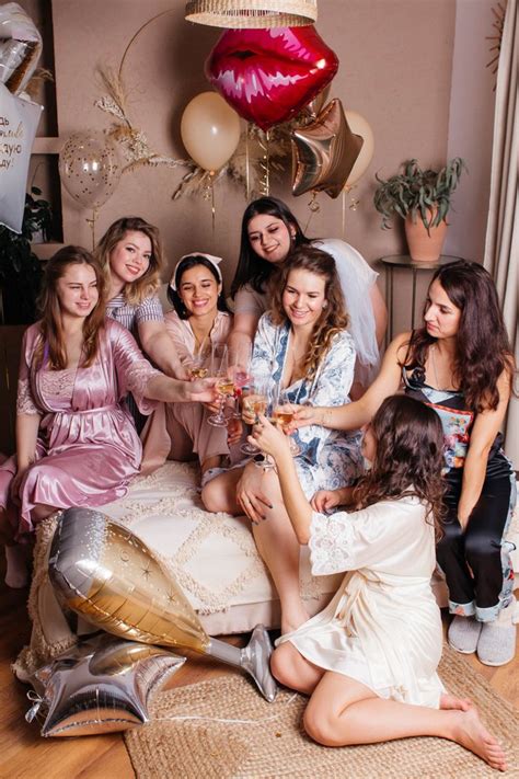 Идеи для фотосессии Фотосессия Девичник Деловые женщины