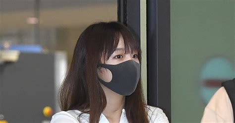 아이즈원 최예나 귀염둥이 표정으로 [포토엔hd]