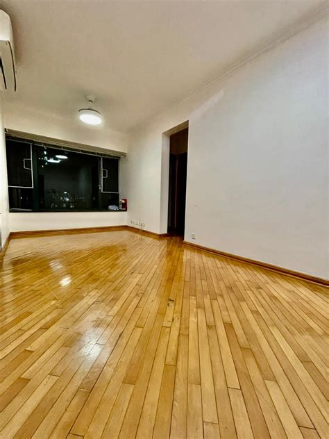 灝景灣 劈價2房 Hardwood Floors Hardwood Flooring