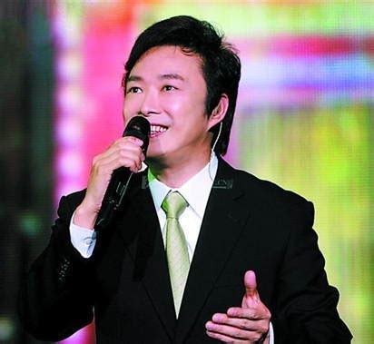 费玉清年轻时原来这么帅！61岁的他为何至今未婚？他是这样说的 凤凰网娱乐 凤凰网