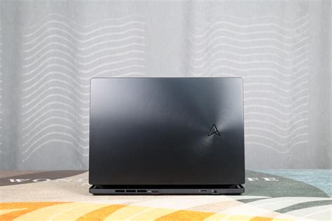 华硕灵耀x双屏pro 2023评测：双屏不是鸡肋，而是双倍快乐！ 知乎