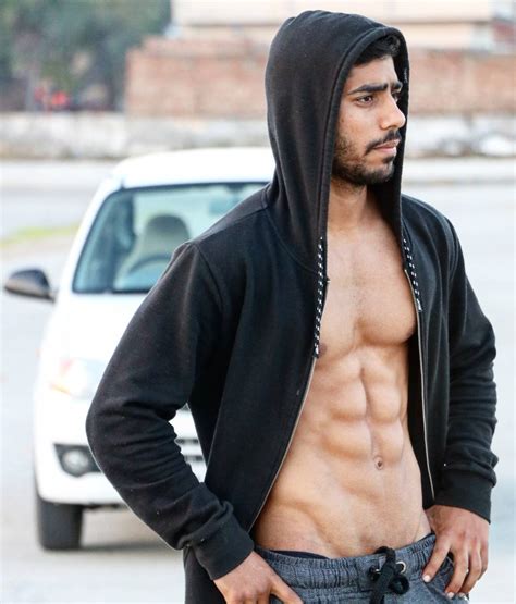 Desi Mard Outdoor Hunk