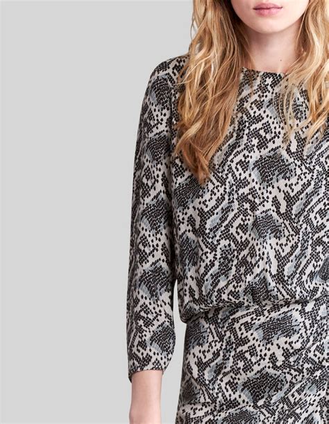 Robe Blanc Cassé Satinée Imprimé Python Graphique Femme