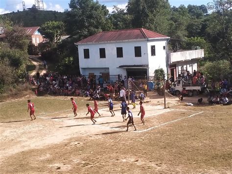 သံတောင်ကြီးမြို့တွင် ကရင်နှစ်သစ်ကူးနေ့ အထိမ်းအမှတ် အမျိုးသားအလွတ်တန်းဘောလုံးပြိုင်ပွဲ ဗိုလ်လုပ