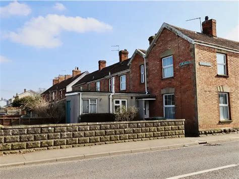 အင်္ဂလန်တွင် အသက် ၁၀၄ နှစ်ရှိပြီဖြစ်သော အဘွားအိုက ၁၀၂ နှစ်ကြာ နေထိုင်ခဲ့သောအိမ်ကို အရောင်းဈေးကွက