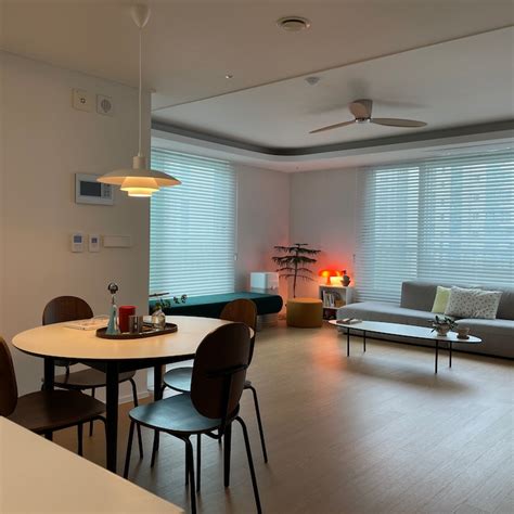 톤온톤 무드의 신혼집 인테리어 With 반려견 라이프스타일 슈퍼앱 오늘의집