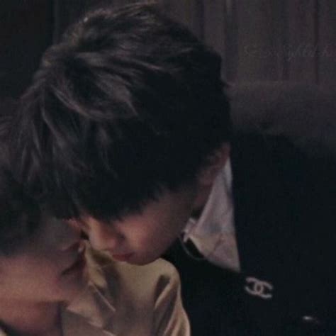 Matching Irl Icons Couple In Love Photography Cool Pfps For Boys Aesthetic Guys