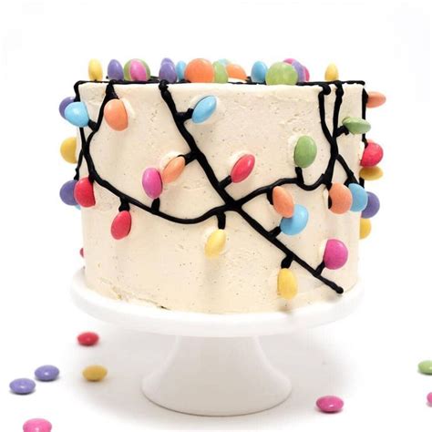 МИР КОНДИТЕРСКОГО ИСКУССТВА on Instagram: "Гирлянда на торте? Всего ...