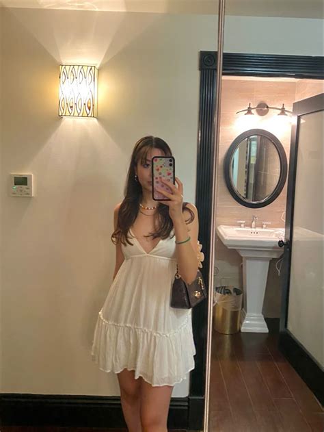 Sofy Sofiadiaz • Instagram Photos And Videos Casual Day Outfits