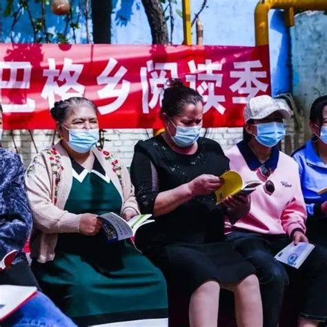 【新时代文明实践在梨城】村民阅读“充电”忙 乡村振兴书香浓活动书屋农家