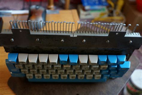 What Is The Difference Between Staggered And Ortholinear Layouts Drop