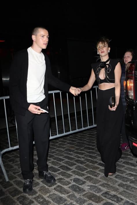 Harris Dickinson And Daisy Edgar Jones Harris Dickinson Dickinson Black History Facts