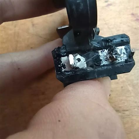 Замена реле генератора Пежо 308 (6 видео)