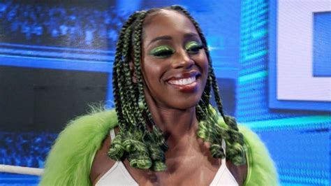 Photo Naomi Poses With Top Wwe Faction Member And His Wife