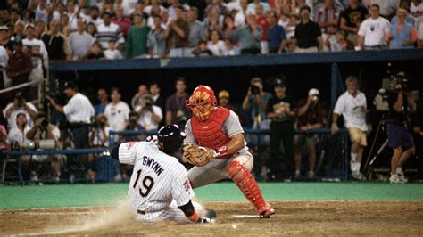 Tony Gwynn Passes Away Ozzie Smith Pays Tribute