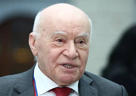 Кардиохирург Лео Бокерия рассказал, как за день провёл семь операций