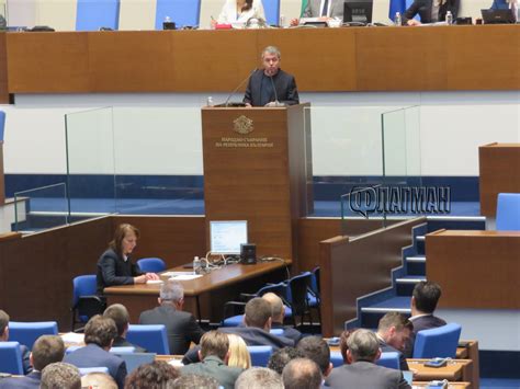 И ИТН подкрепи изпращането на стари БТР и към Украйна