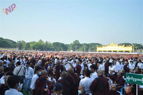 ရွှေတိဂုံစေတီတော်အား သံဃာတော်အပါး ၁၁၁၁၁ ဖြင့် ဗုဒ္ဓါဘိသေက အနေကဇာတင်အခမ်းအနား နှင့် ဆွမ်းဆန်စိမ