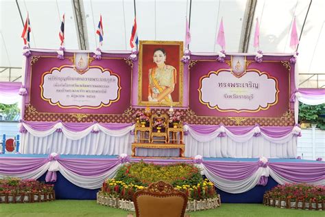 คณะครูโรงเรียนราชโบริกานุเคราะ โรงเรียนราชโบริกานุเคราะห์