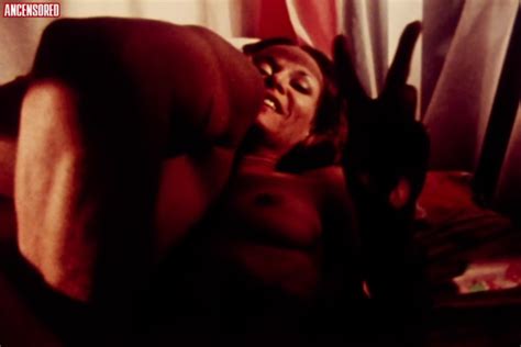 Голая Debbie Collins в Sexcula