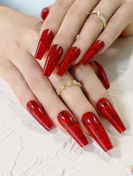 ۶۰ طرح ناخن قرمز، مخصوص خانم های جذاب و قدرتمند آموزشگاه رز سرخ