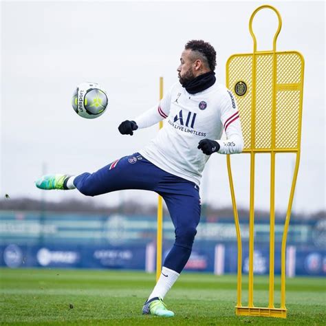 عکس های نیمار جدید برای پروفایل، پس زمنیه و نقاشی مینویسم