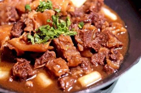炖牛肉只会焯水，难怪不好吃！做好4个关键步骤，牛肉软烂香浓