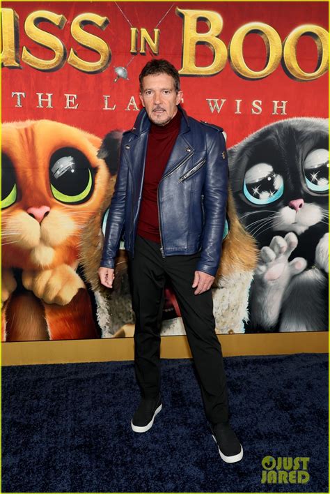Salma Hayek Has Princess Moment At Puss In Boots The Last Wish