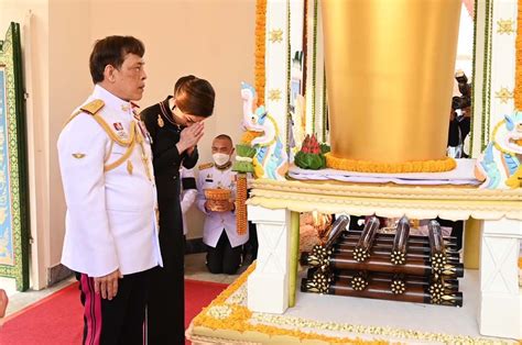ในพระราชสำนัก ในหลวง พระราชินีเสด็จฯ พระราชทานเพลิงศพ ม จ มงคลเฉลิม ยุคล