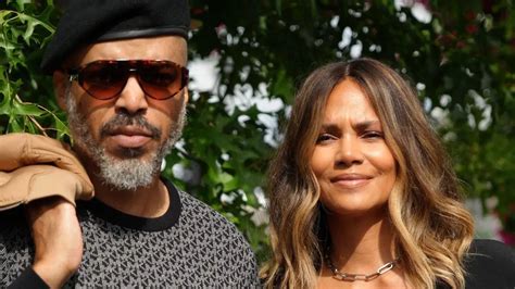 Halle Berry Klagt über Sex Mit Dry Vagina Syndrome „fühlte Sich An Wie