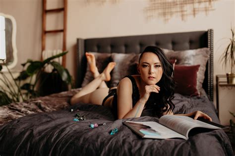 Sexy Dungeon Master Alicias Nerdy Dandd Roleplaying Themed Boudoir