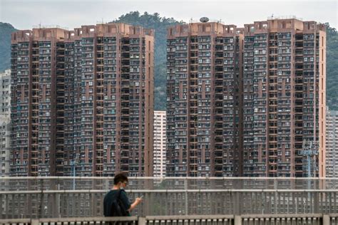Hong Kong Home Prices Slump To Nearly Five Year Low After Biggest