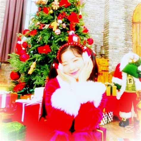 𝕽𝖚𝖇𝖞 𝕰𝖆𝖙𝖎𝖓𝖌 Youtube