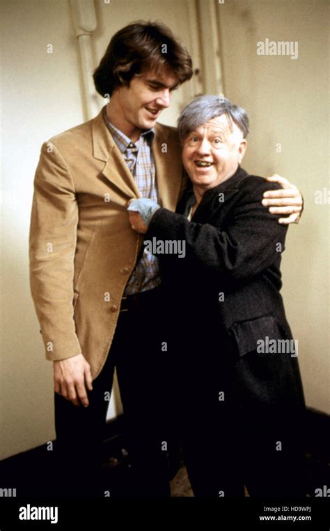 Bill From Left Dennis Quaid Mickey Rooney 1981 © Cbs Courtesy