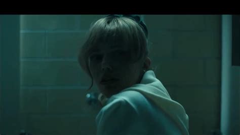 Chrissys Bathroom Scene Stranger Things 4x01 Clip Youtube