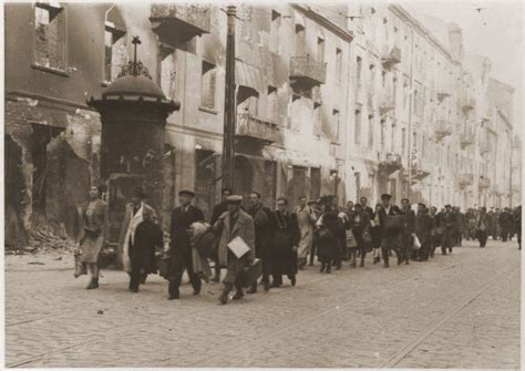 Warsaw Ghetto Jewish Uprising Photos Show Courageous Fight With Nazis