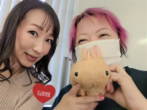 お知らせですぜひチェックしてね 週刊実話 号 袋とじグラビア 人妻日和 実りの秋実りの恋 グラビアと付録DVD 熟女の履歴書 第 回前編よしい美希の巻A