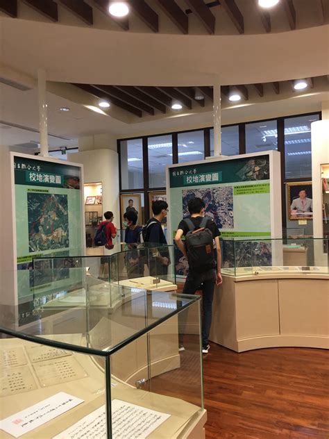 校史館新生導覽