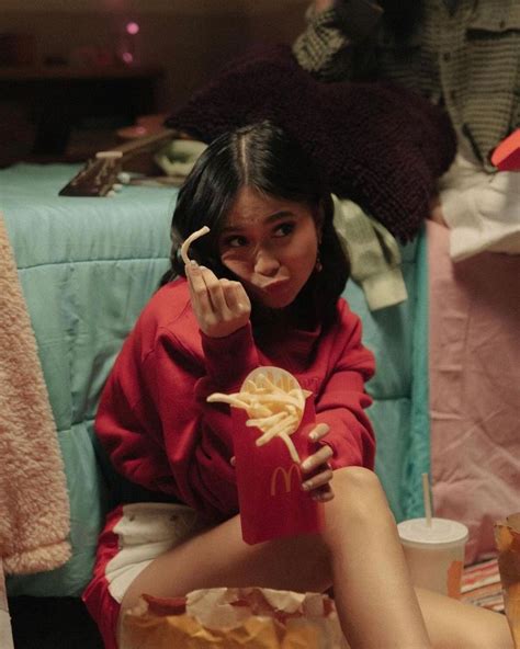 Niki Updates On Instagram Niki Looks So Cute Here Im Sobbing Niki Nikizefanya