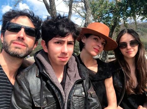 Benny Ibarra Celebra Su Cumpleaños Número 50 Rodeado Por El Amor De Su