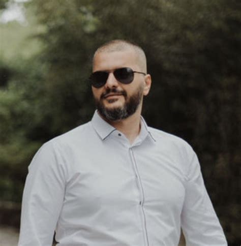 Ревюта на вафли РВ КУКУ РУКУ ВАФЛА ЧУДНА ПЪЛНА С МЛЕЧЕН ШОКОЛАД И ПШЕНИЧЕНО БРАШНООО ТЯ