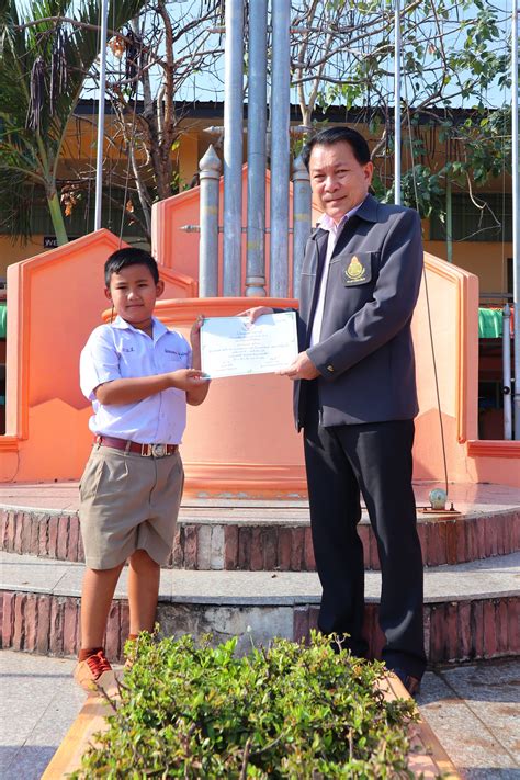 ท่านผู้อำนวยการอานนท์ โรงเรียนอนุบาลเมืองใหม่สุวรรณภูมิ