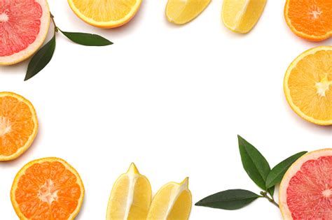 건강 한 음식입니다 믹스 슬라이스 레몬 라임 그린 오렌지 북경어와 흰색 배경에 고립 된 녹색 잎와 자 몽 복사 공간 평면도 0명에 대한 스톡 사진 및 기타 이미지 Istock