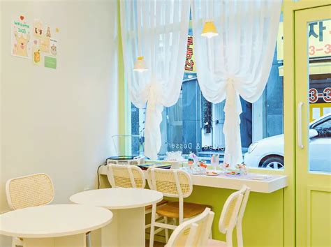 파스텔톤 포인트 캐주얼 컨셉 15평 카페 인테리어 부산 사상구 괘법동